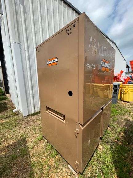 Knaack Job Box Model 119-02 - Bonnette Auctions