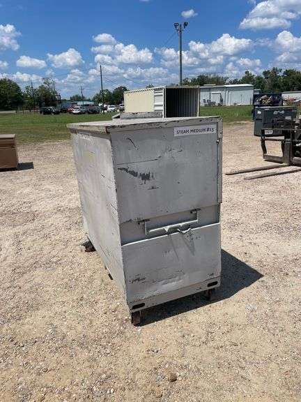 Knaack Box - Bonnette Auctions