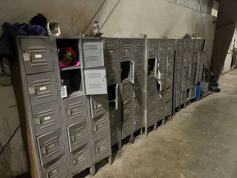 (5) sections employee lockers - Bonnette Auctions