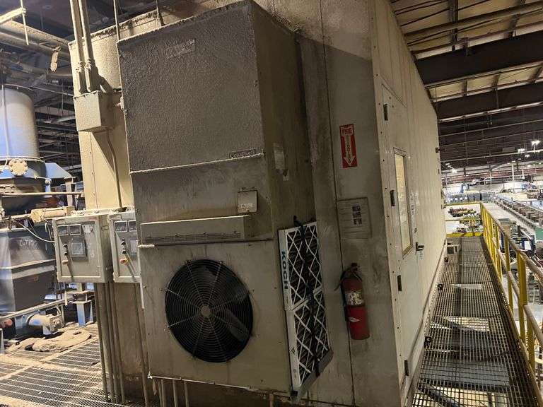 air conditioned MCC insulated cooler box and 2 walk doors - Bonnette ...