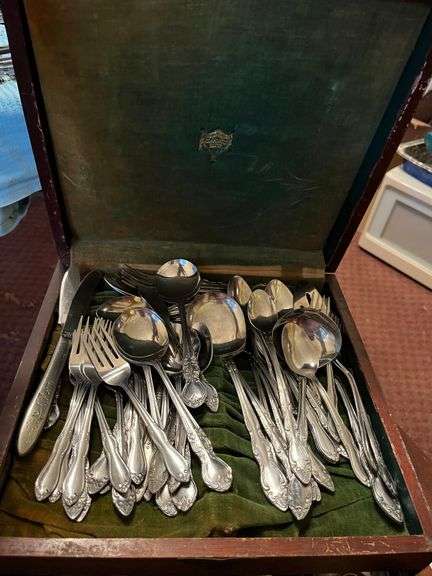 Misc. Flatware in Box - Bonnette Auctions