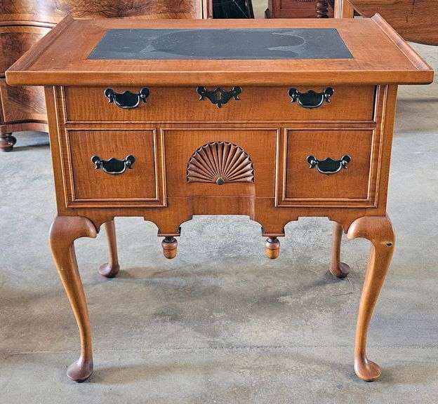 Maple Queen Anne Chest - Bonnette Auctions