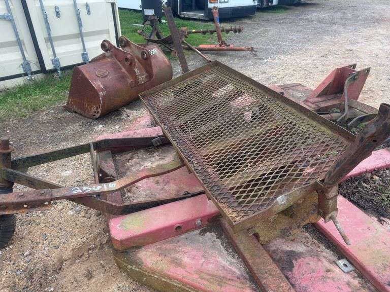 4ft Disc - Bonnette Auctions