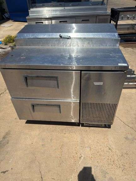 True Sandwich Prep Table - Bonnette Auctions