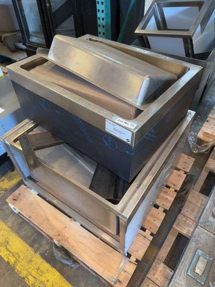 New Standard Utility Sink - Bonnette Auctions