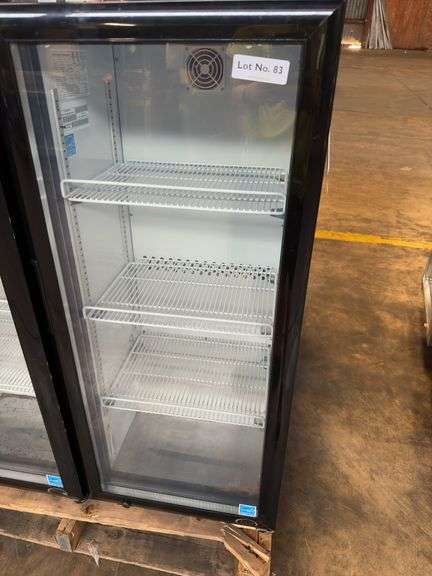 IDW Display Fridge - Bonnette Auctions