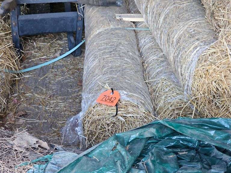 Approx. (25) Bales of Straw, (11) Complete & Multiple Partial Rolls ...