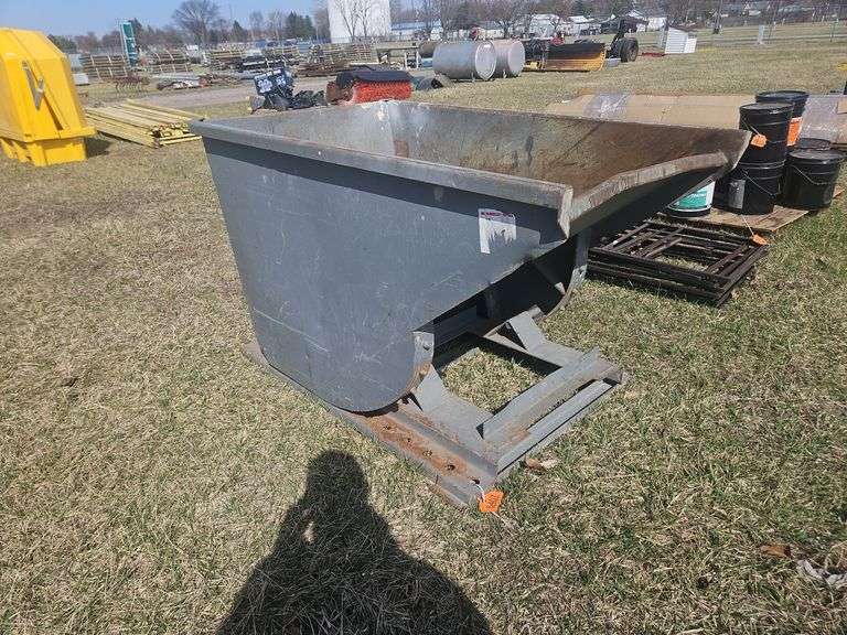 6407 - FORK LIFT HOPPER BOX - Bonnigson & Associates