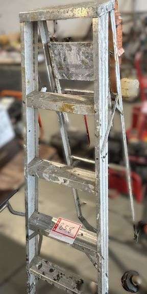 5 foot aluminum step ladder - Bonnigson & Associates