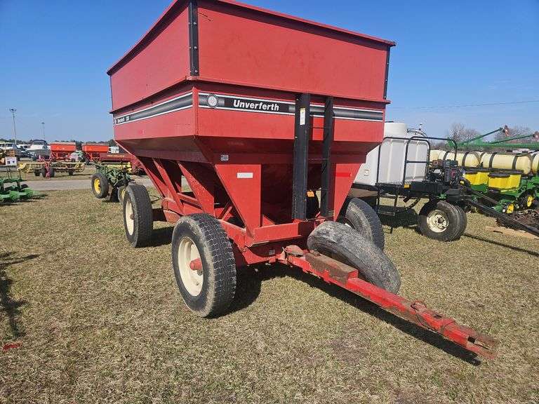 6262 - UNVERFERTH 325 GRAVITY WAGON - Bonnigson & Associates