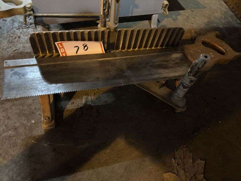 Hand miter saw - Bonnigson & Associates