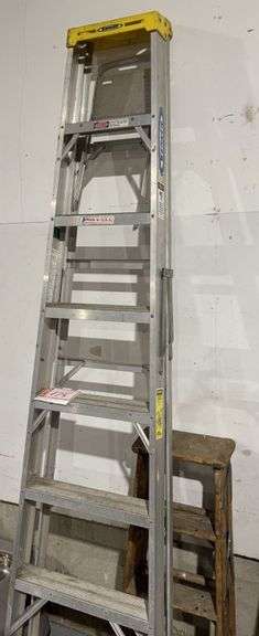 Warner 8 foot aluminum ladder and 4 foot wooden ladder - Bonnigson ...