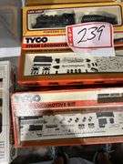 Tyco train engine engines - Bonnigson & Associates