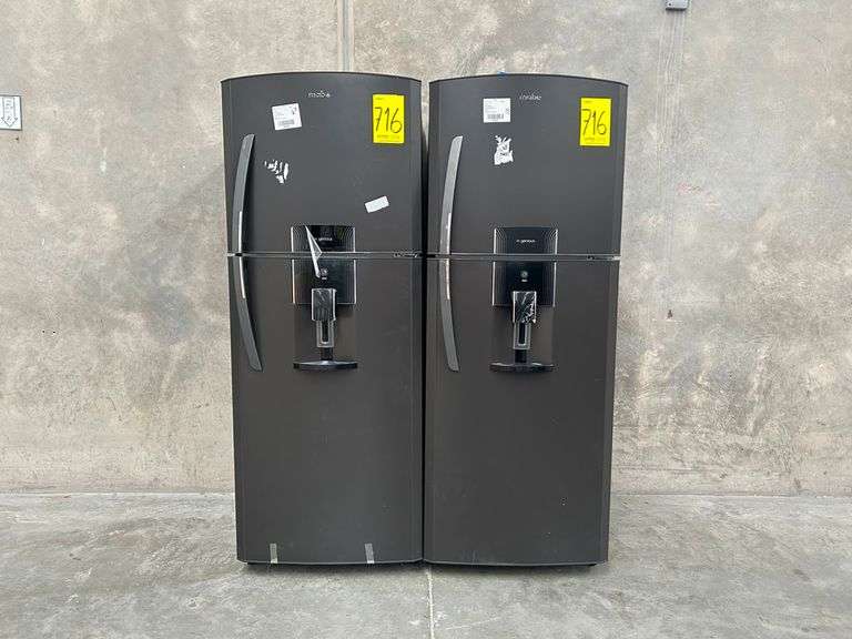 Lote de 2 refrigeradores, contiene: 1 Refrigerador con dispensador de ...