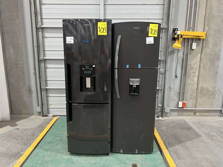 Lote de 2 refrigeradores, contiene: 1 Refrigerador con dispensador de ...
