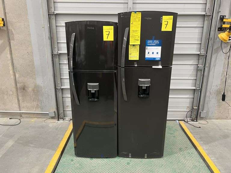 Lote de 2 refrigeradores, contiene: 1 Refrigerador con dispensador de ...