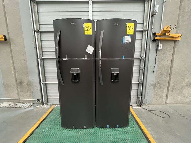Lote de 2 refrigeradores, contiene: 1 Refrigerador con dispensador de ...