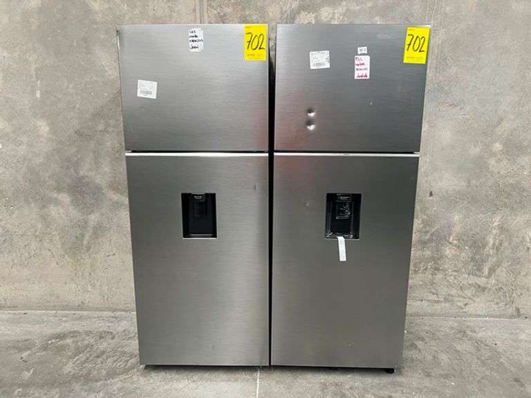 Lote de 2 refrigeradores, contiene: 1 Refrigerador con dispensador de ...