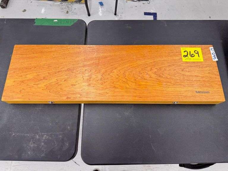 MITUTOYO DIGITAL CALIPERS, model VDS-75-DC, serial number 571-206-10 ...