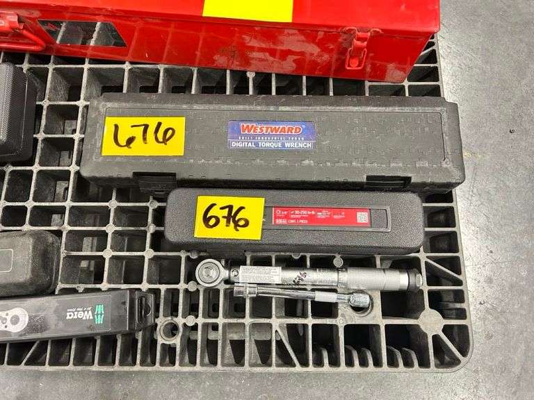 Lot of 3 torque wrenches, contains: 1 URREA torque wrench, Model 6064A ...