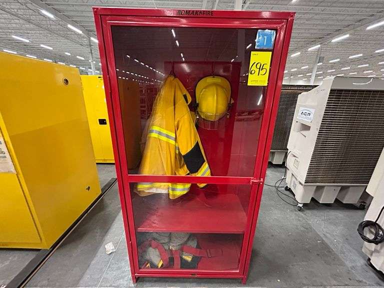 2 Firefighter Equipment Cabinets Please Inspect / 2 Gabinetes de Equipo ...