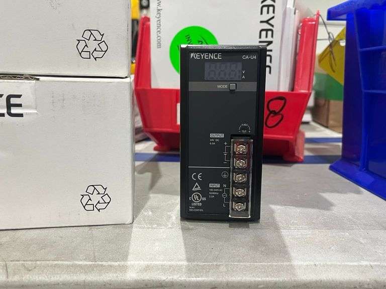 (2x) (NEW) KEYENCE Power supply, Model CA-U4 / (NUEVO) Fuente de ...