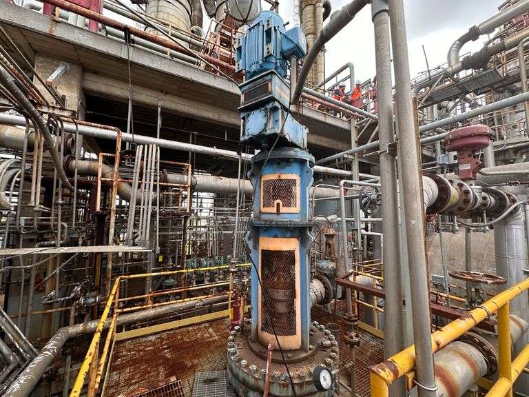 Vertical type reactor in Stainless Steel 316L ; Capacity 55.3m3; design ...