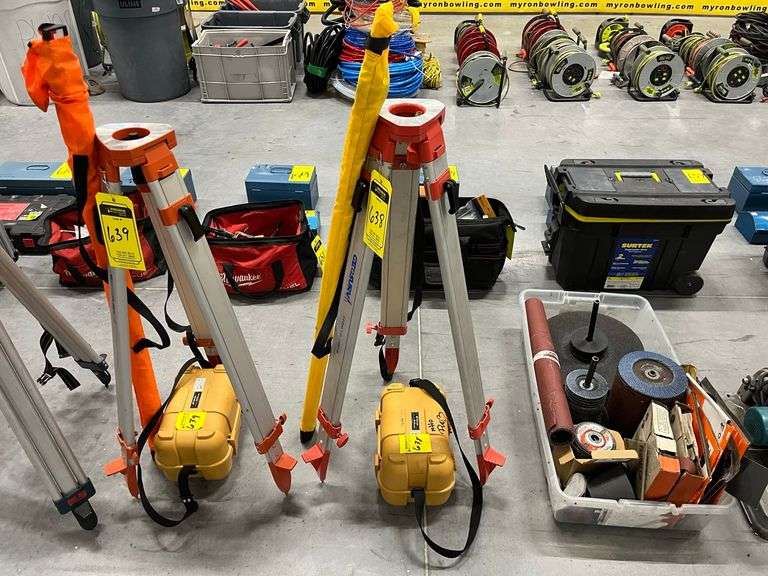 TOPCON VR7049 Optical Level Kit, Model ATB2 Includes tripod and ruler ...