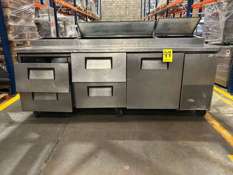 Mesa de preparación de alimentos Marca TRUE, Modelo TPP-93D-4, Serie ...