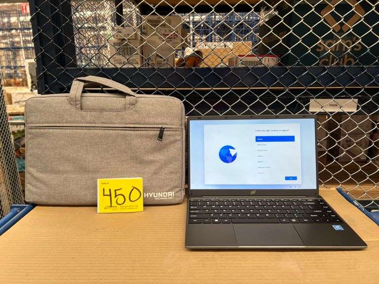 Computadora tipo lap-top Marca HYUNDAI, Modelo HYBOOK, Procesador INTEL ...