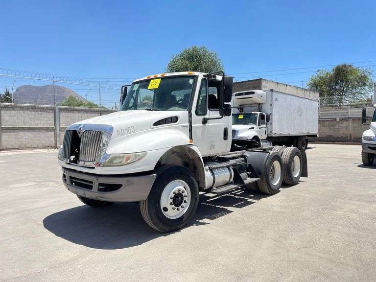 Tracto Camion chasis cabina marca INTERNATIONAL modelo 4400-310 6x4 ...