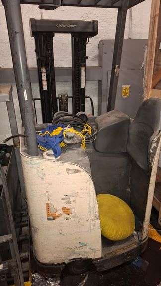 1 T-Montacargas Rc5535-30-190 Con Extintor (Incompleto/Dañado ...