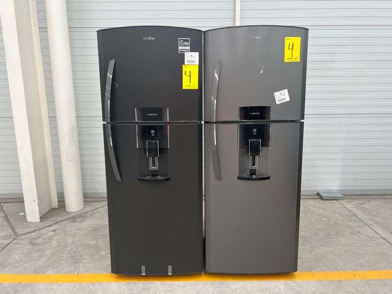 Lote de 2 refrigeradores, contiene: 1 Refrigerador con dispensador de ...