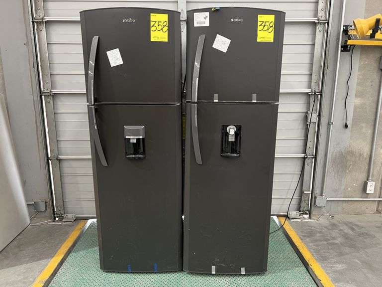Lote de 2 refrigeradores, contiene: 1 Refrigerador con dispensador de ...