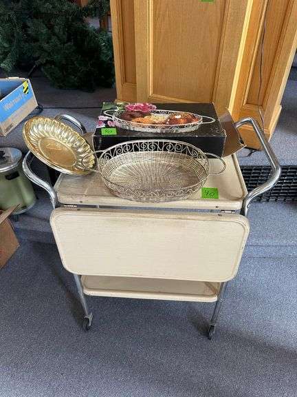 METAL ROLL AWAY CART & BASKET - Bramer Auction & Realty