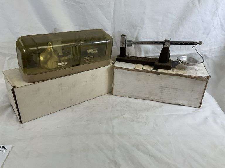 Herter's Reloading scale, Ohaus Reloading scale - Brian Burke Auctions