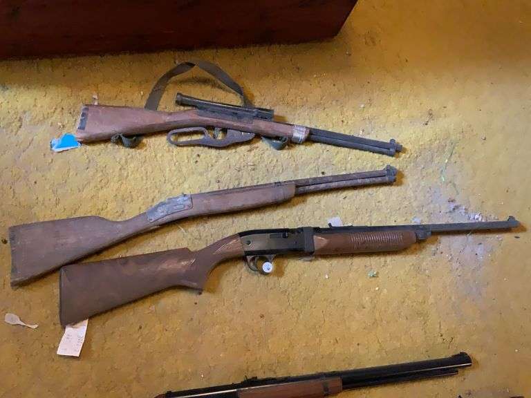 3 BB Guns, unmarked, may or may not work - Brian Burke Auctions