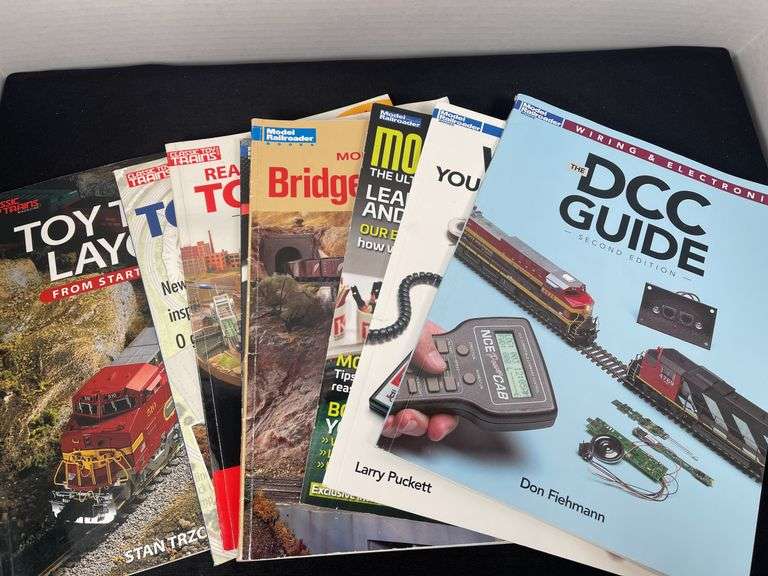 8 MODEL RAILROAD & CLASSIC TOY TRAINS BOOKS - Brian Burke Auctions