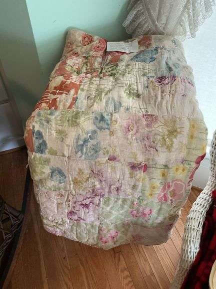 20th Century Floral Quilt Running Block Pattern, machine Sewn, Yarn ...