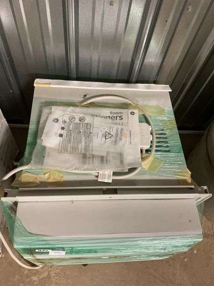 General Electric Room Air Conditioner AEW12AQ - Brian Burke Auctions
