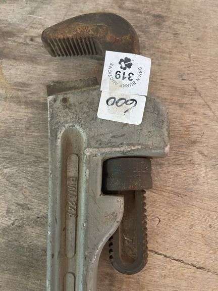 Snap on Large Pipe Wrench PWA24A 24" 600MM - Brian Burke Auctions