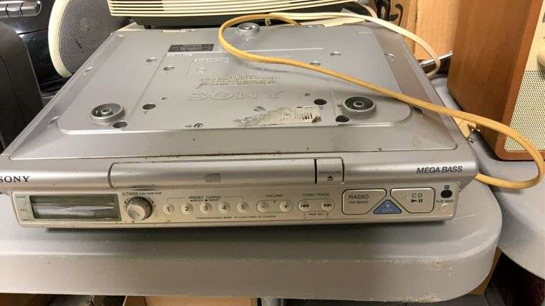 Sony Under Cabinet Radio/CD PLAYER - Brian Burke Auctions