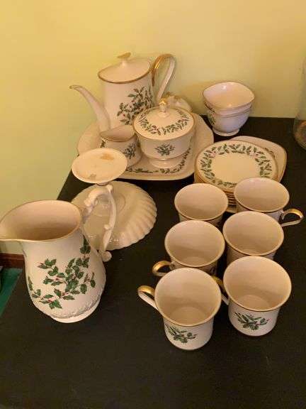Dining room: Lenox China Holly Tea Set - ByceAUCTION LTD. Ohio ...