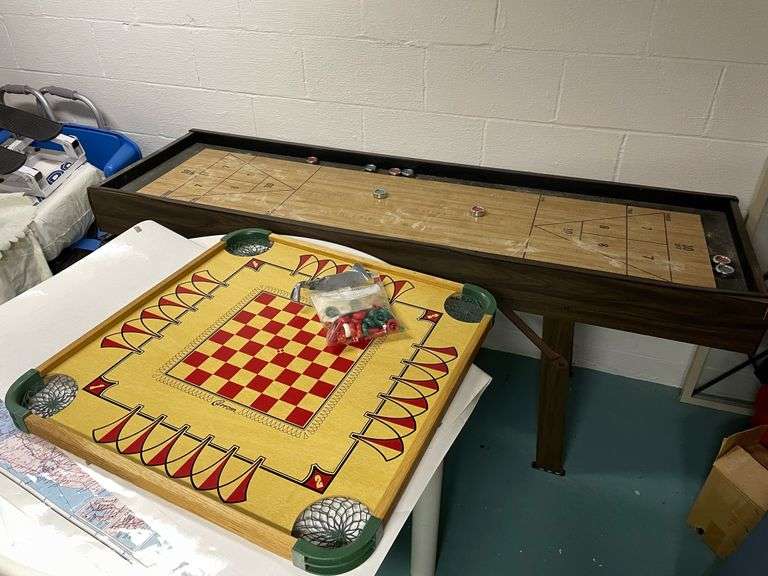 Carrom game and shuffle board - ByceAUCTION LTD. Ohio License #2006000019