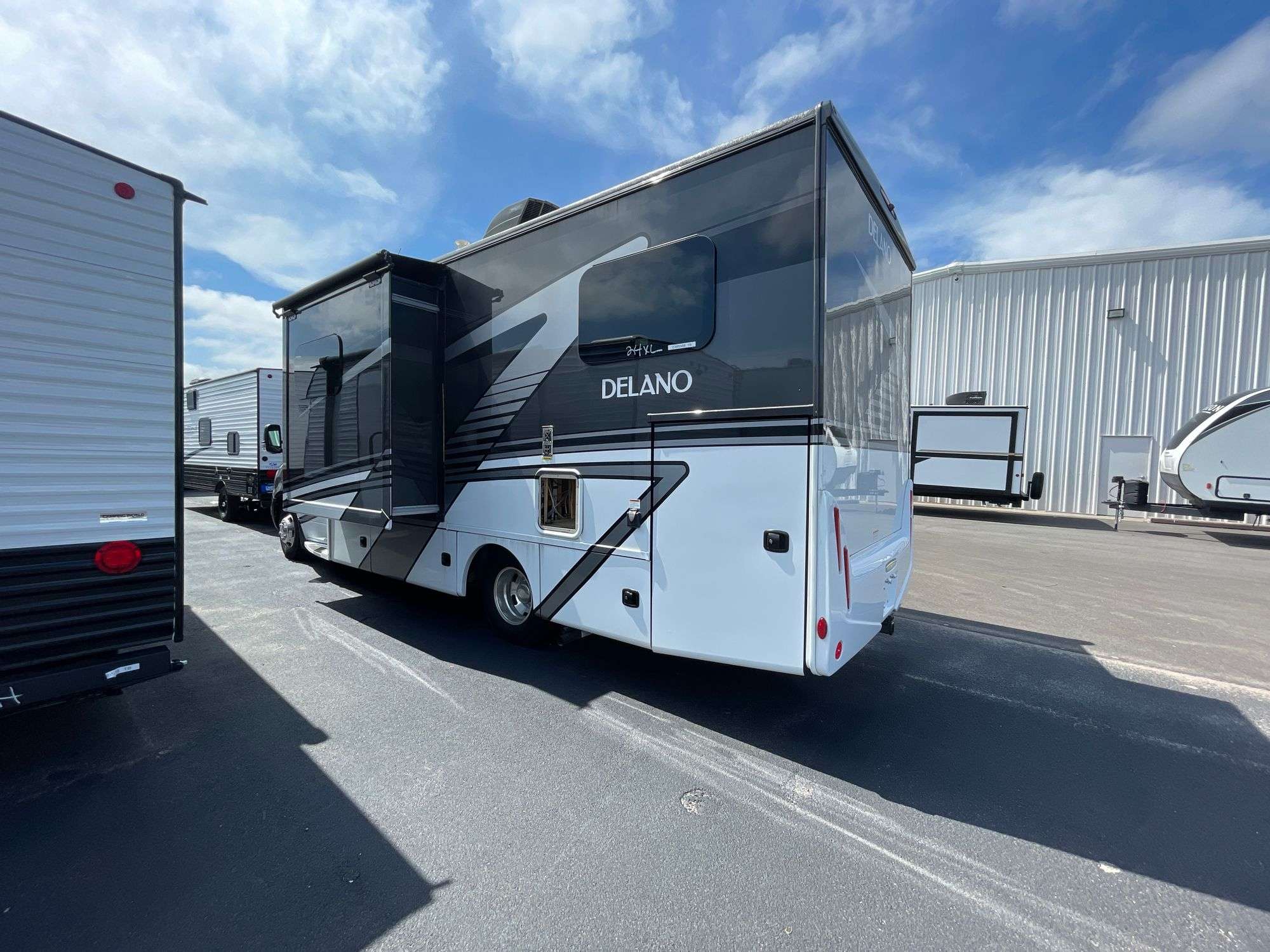 2024 THOR DELANO 24XL - NEW - Camping World