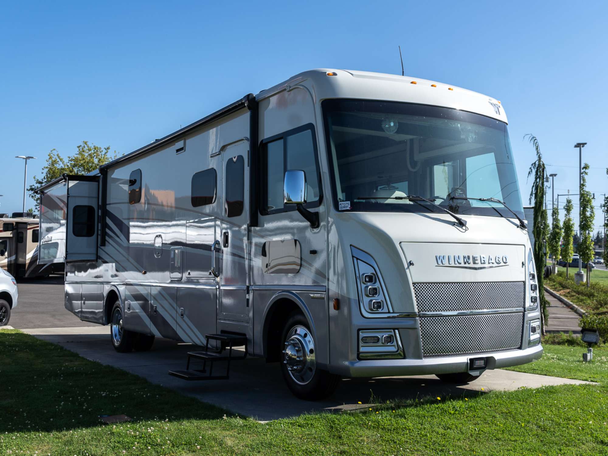 2023 WINNEBAGO ADVENTURER 34W - NEW - Camping World