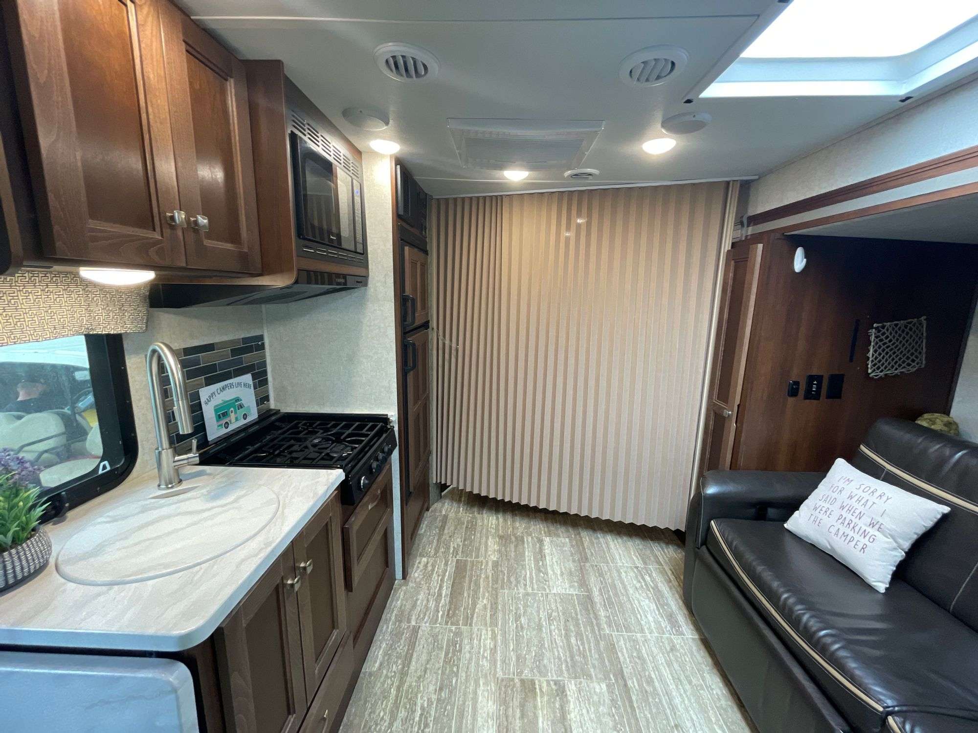 2019 FOREST RIVER SUNSEEKER MBS 2400W - USED - Camping World