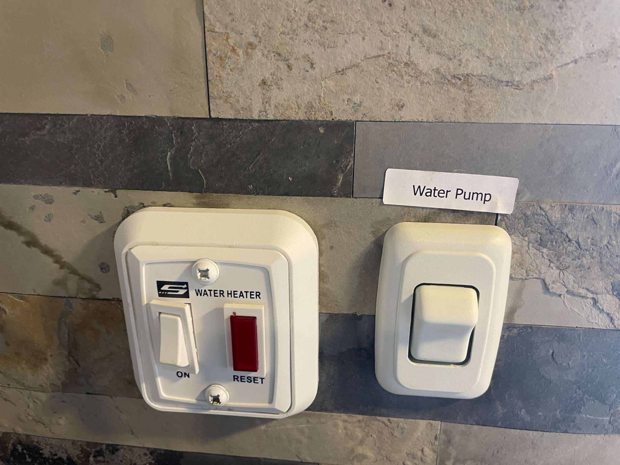 2022 AMERICAN SURPLUS ICE CASTLE RV 8X24V 20TH ANNIVERSARY - USED ...