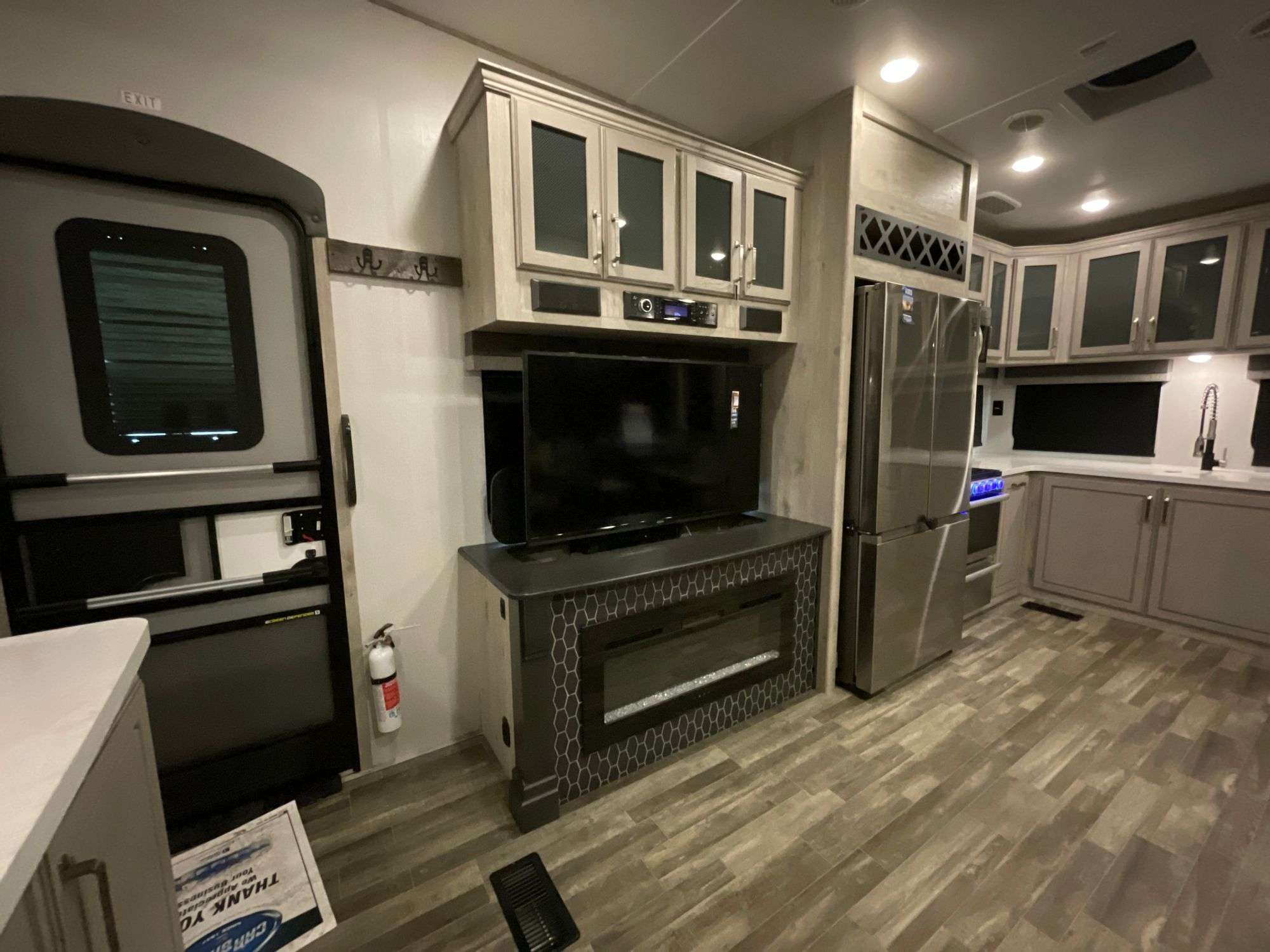 2022 KEYSTONE AVALANCHE 295RK - Camping World