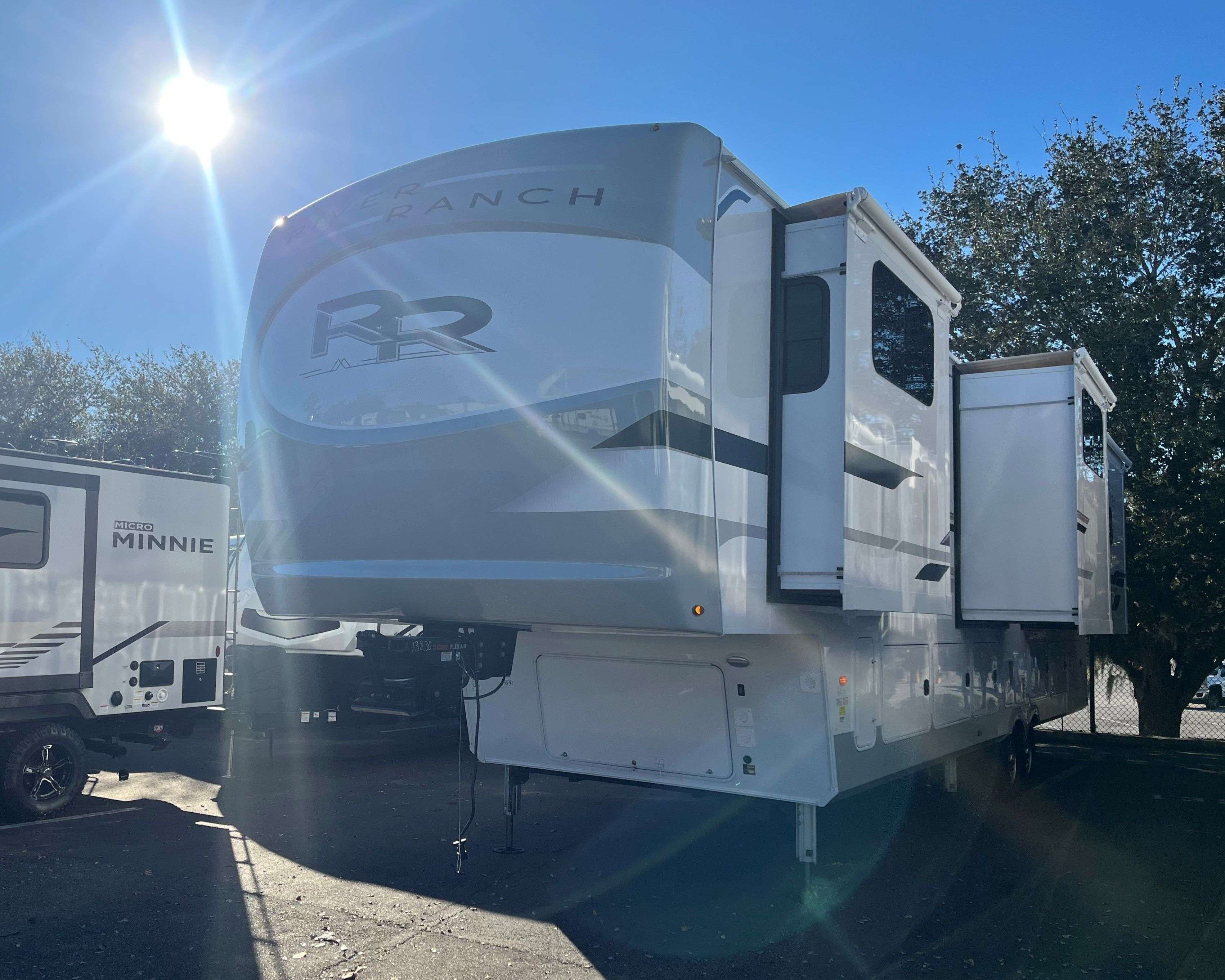 2022 FOREST RIVER RIVER RANCH 392MB - NEW - Camping World